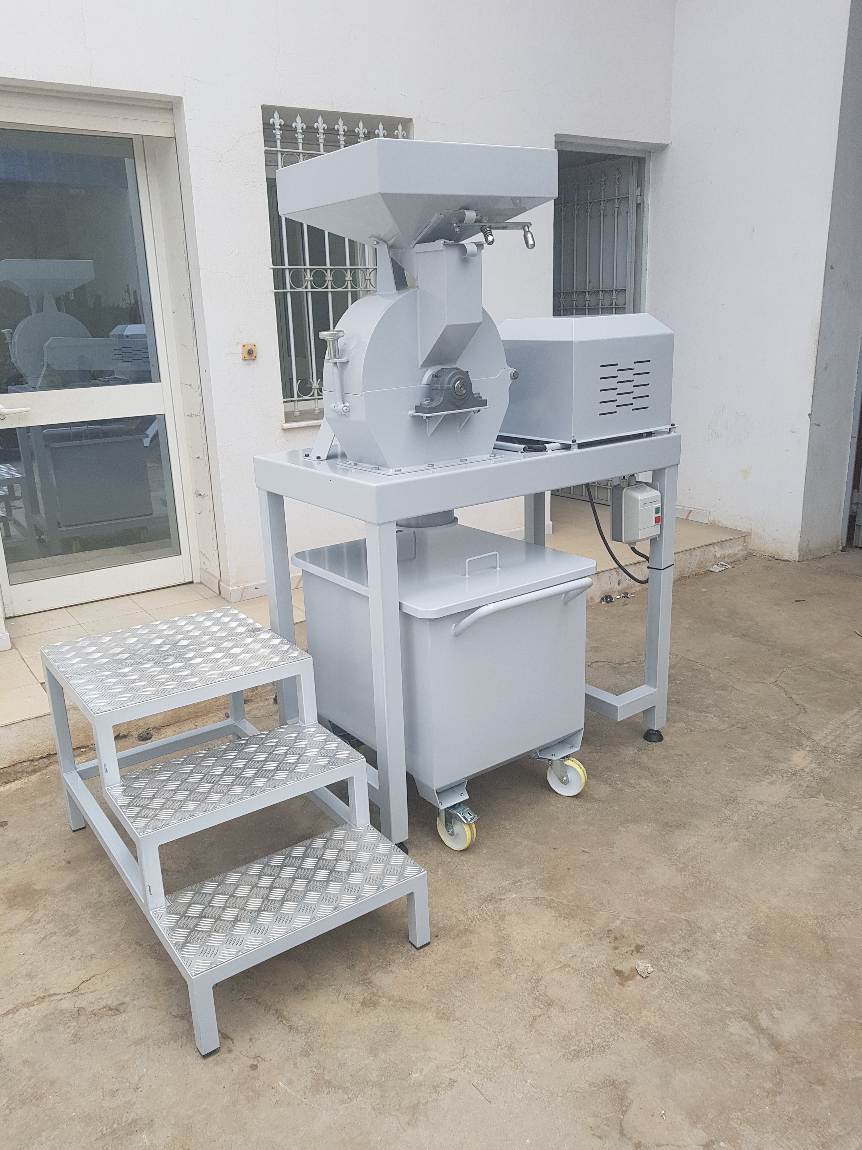 Broyeur à cycle (produits poudre) - YANGUI METAL